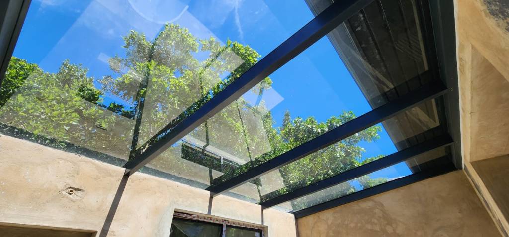 Glass Top Pergola Roofs – Master Glass & Aluminium