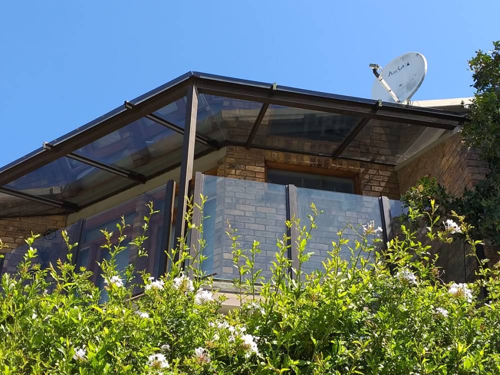 Glass Top Pergola Roofs – Master Glass & Aluminium