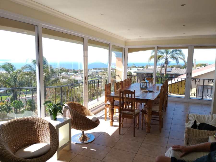 Patio / Balcony Enclosures – Master Glass & Aluminium